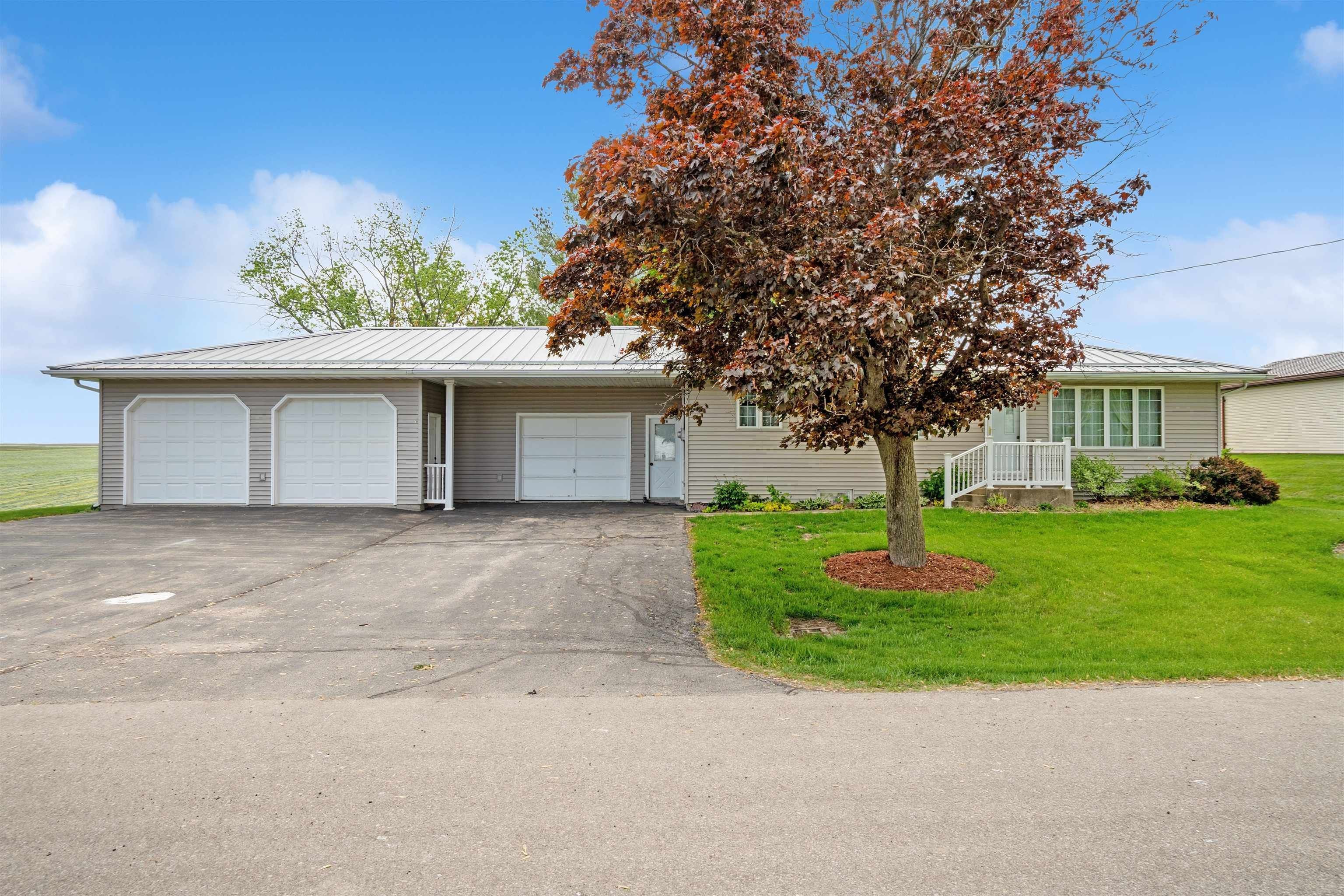 986 Sunshine, Holy Cross, IA 52053 | MLS: 152048 | Land.com