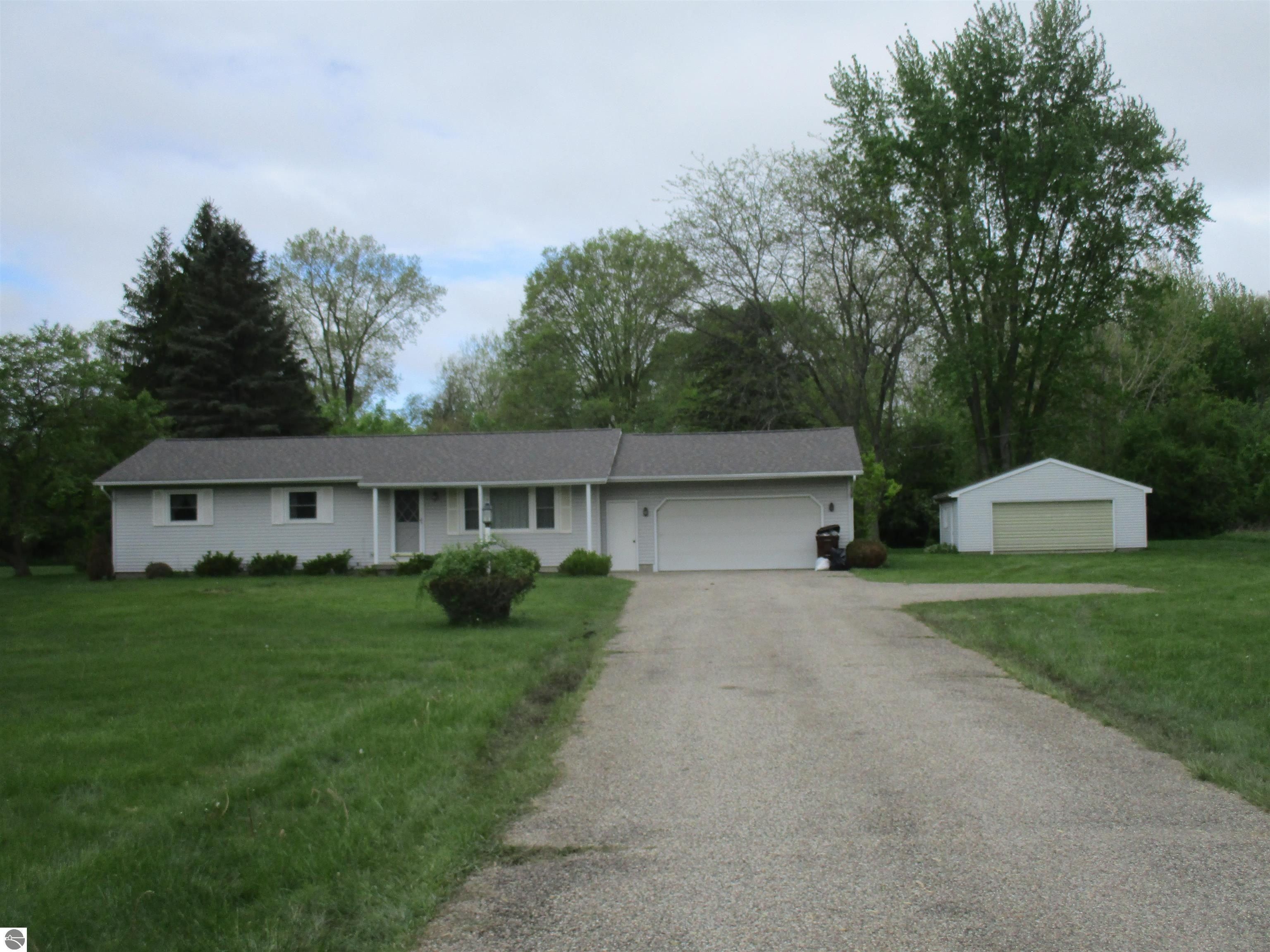 8481 N Luce Road, Alma, MI 48801 | MLS: 1933950 | Land.com