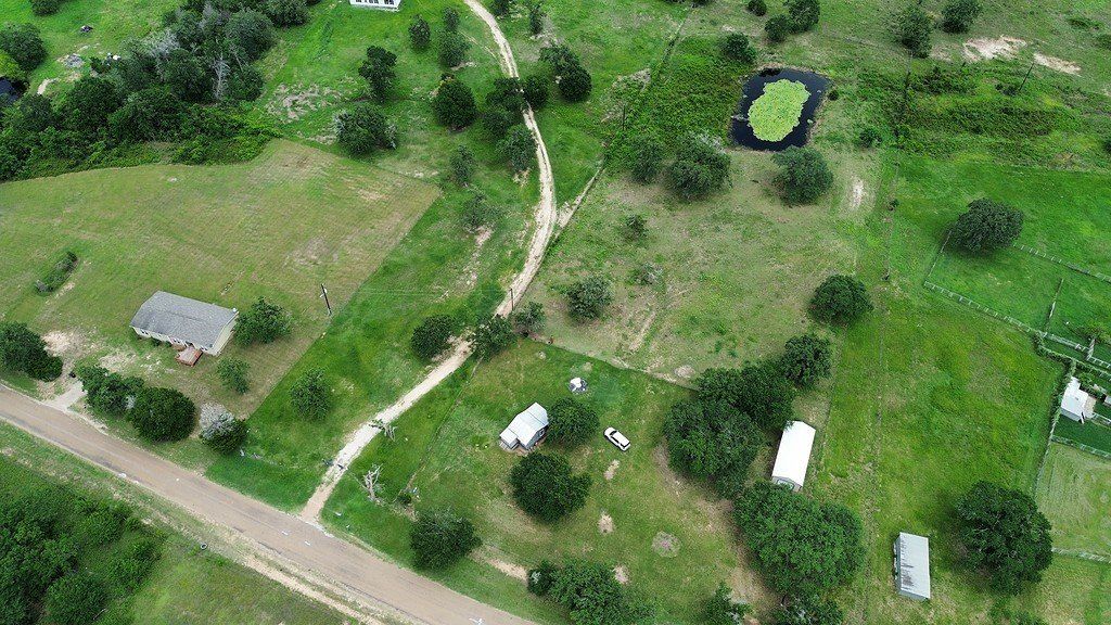 4916 County Road 127, Ledbetter, TX 78946 | MLS: 152177 | Land.com