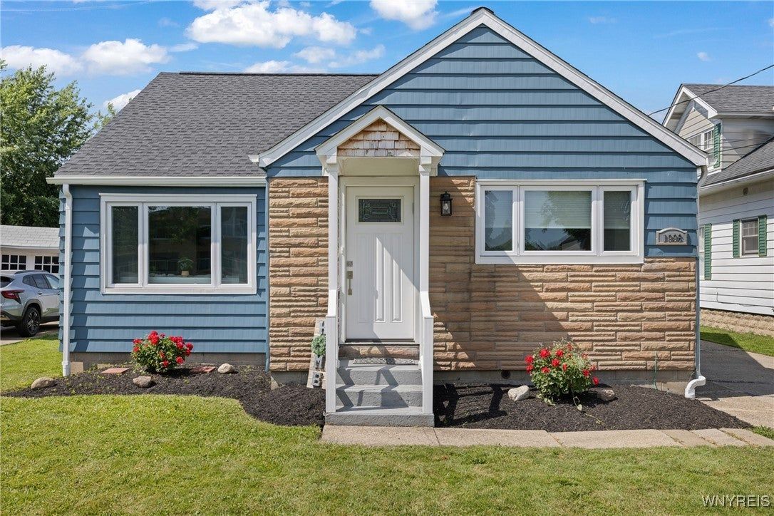 1996 Como Park Boulevard, Lancaster, NY 14086 | MLS: B1618362 | Land.com