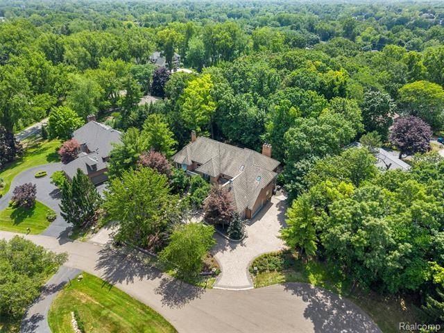 5148 CREST KNOLLS, Bloomfield Hills, MI 48302 | MLS: 20251053345 | Land.com