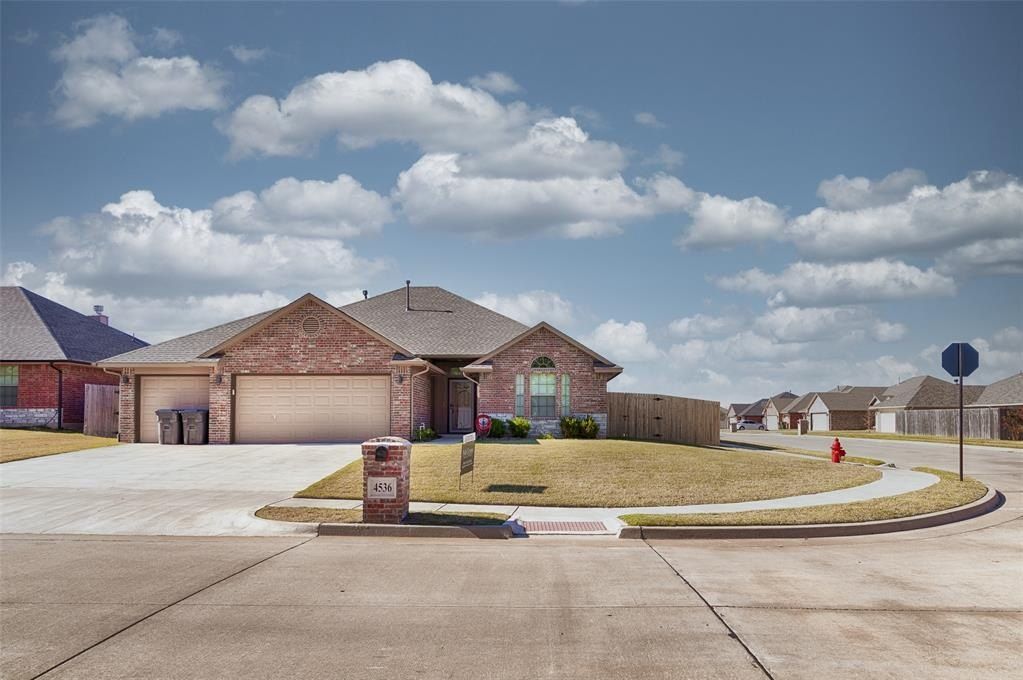 4536 Oasis Court, Yukon, OK 73099 | MLS: 1200863 | Land.com