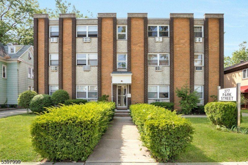 377 Park St, Hackensack, NJ 07601 | MLS: 3998534 | Land.com