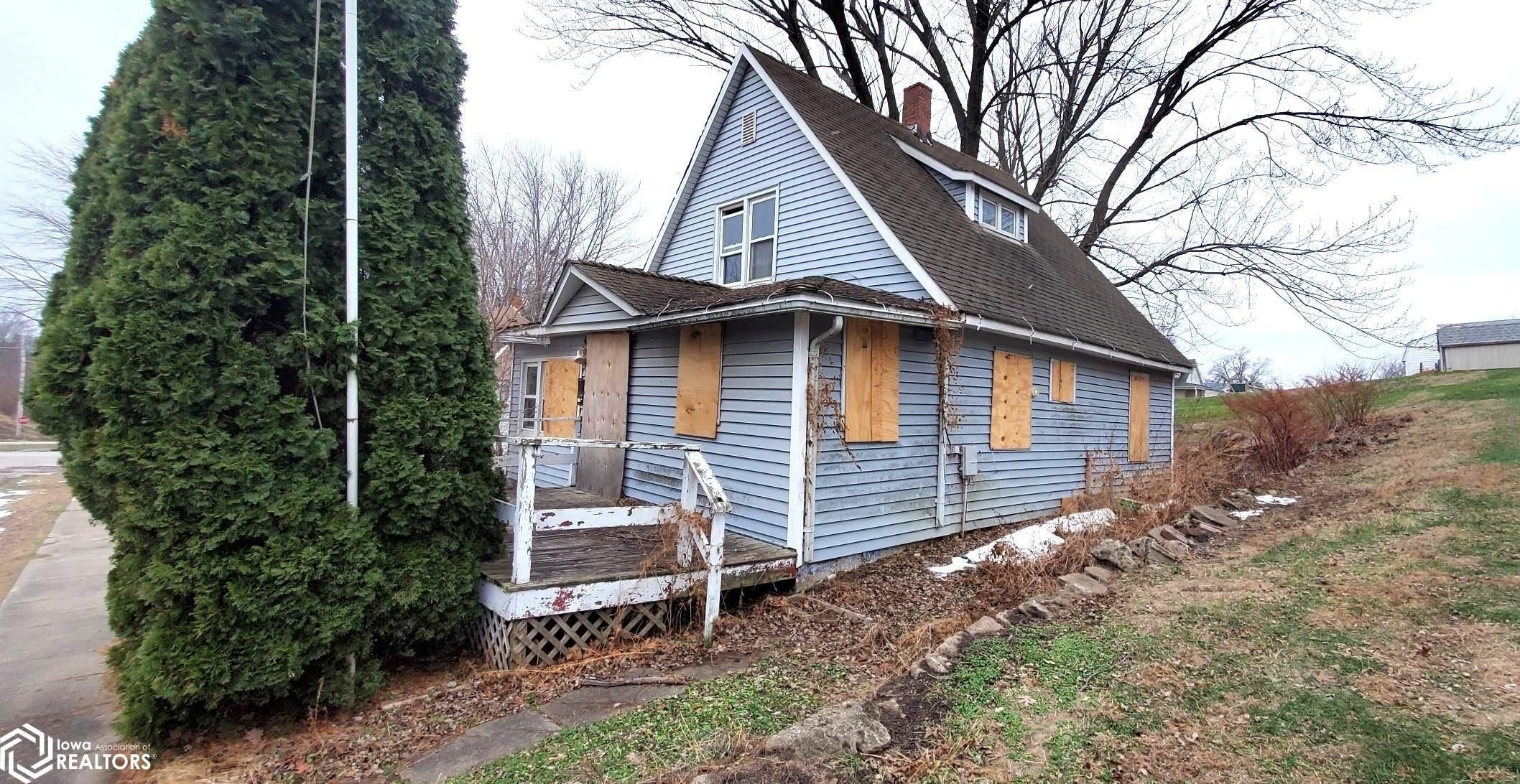 9 N F Street, Albia, IA 52531 | MLS: 6334449 | Land.com