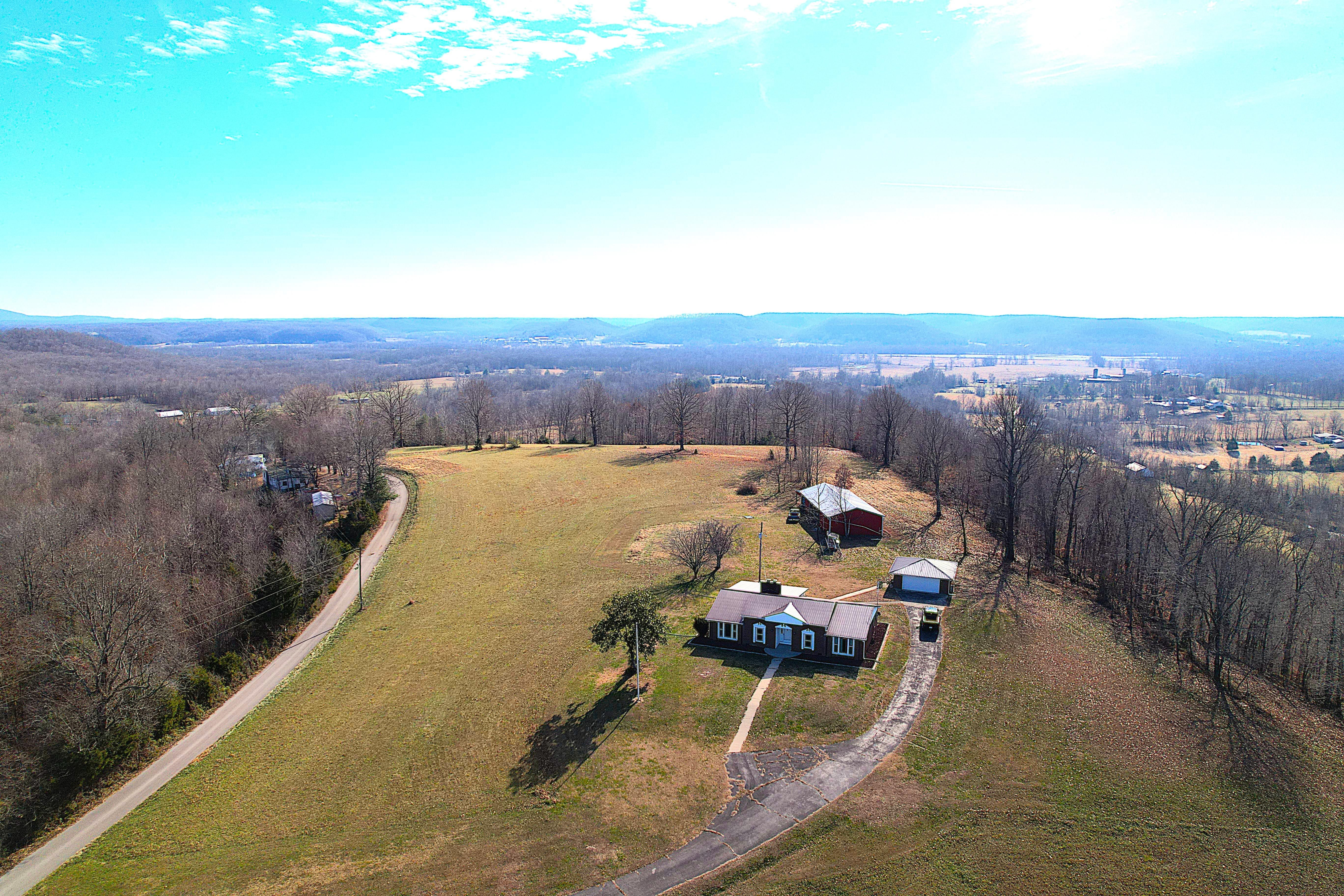 460 Combs Rd, Dunnville, KY 42528 | MLS: 16017-062790 | Land.com
