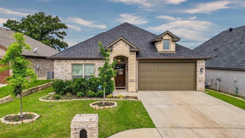 1908 Town Creek Circle, Weatherford, TX 76086 | MLS: 21129189 | Land.com
