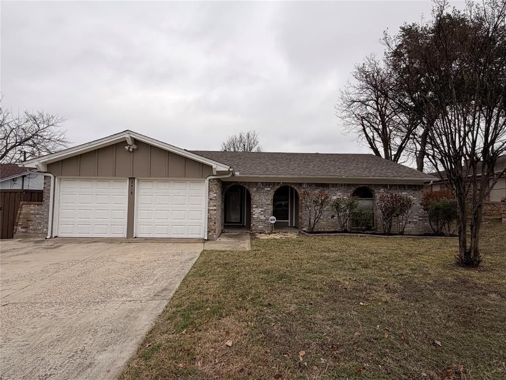 2418 Parkside Drive, Grand Prairie, TX 75052 | MLS: 21148683 | Land.com
