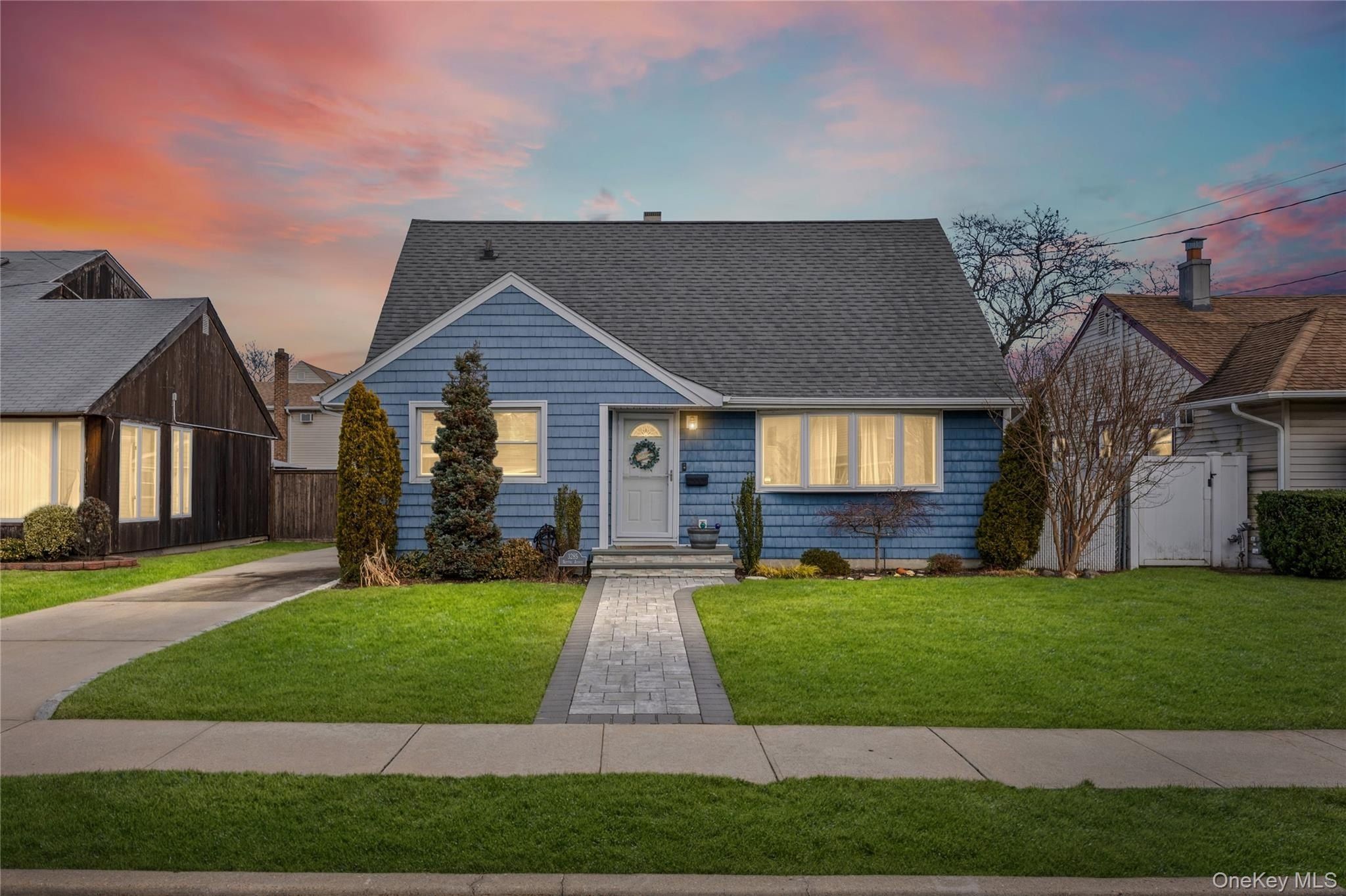 3285 Neptune Avenue, Oceanside, NY 11572 | MLS: 951690 | Land.com