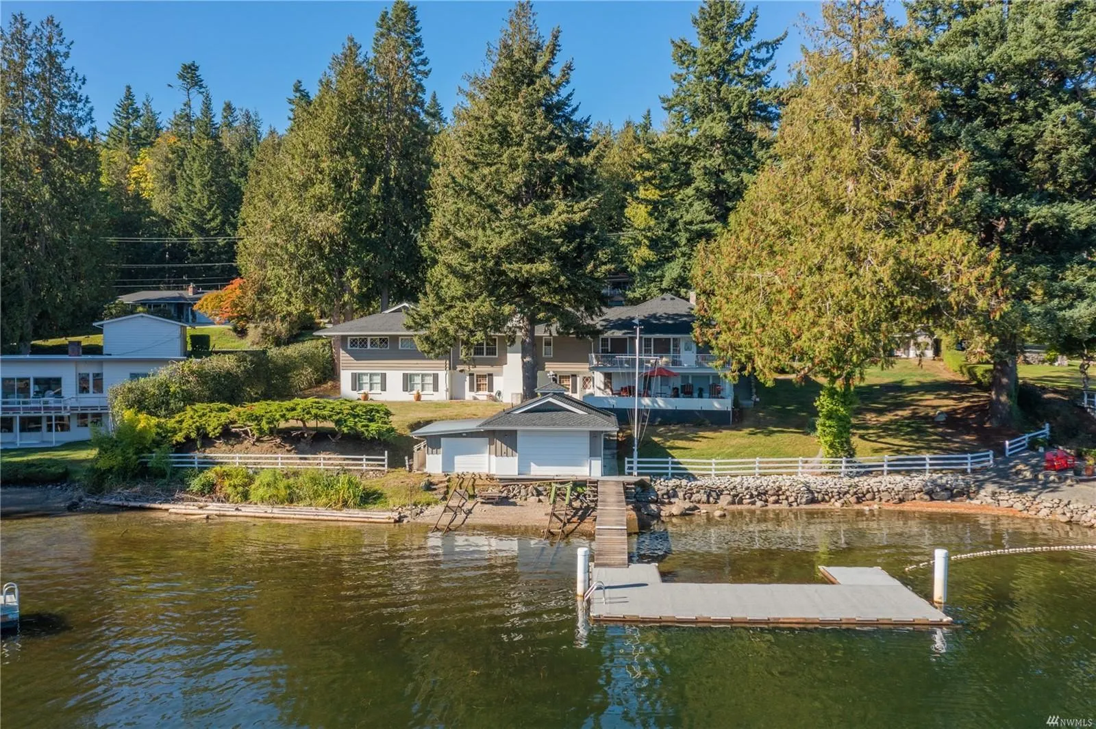 Lakefront Properties for Sale in Washington - 201 Properties - Land.com