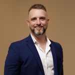 Derek Trainer of The Trainer Group w/ simpliHOM - Real Estate Agent ...