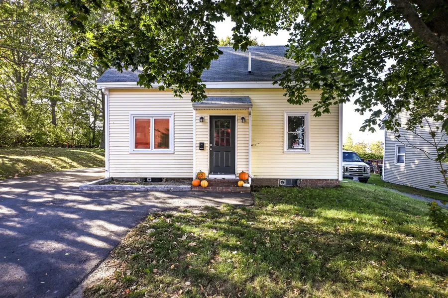 11 Jackson Street, South Portland, ME 04106 | MLS: 1639055 | Land.com