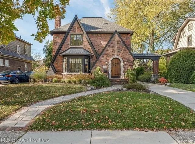 1425 Bedford Road, Grosse Pointe Park, MI 48230 | MLS: 20251049789 ...