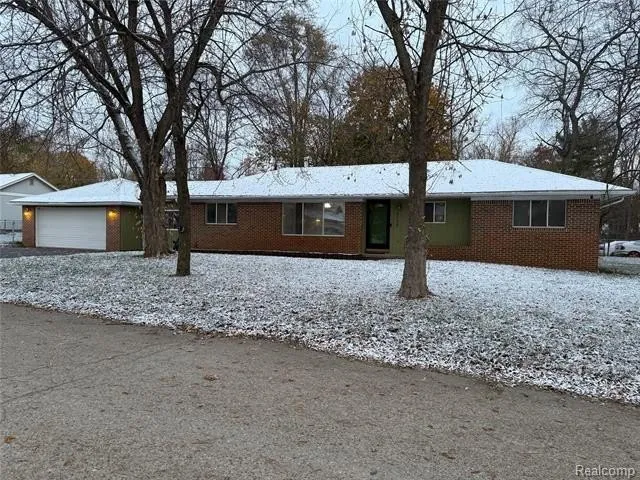 9150 Pennfield Avenue, White Lake, MI 48386 | MLS: 20251052460 | Land.com