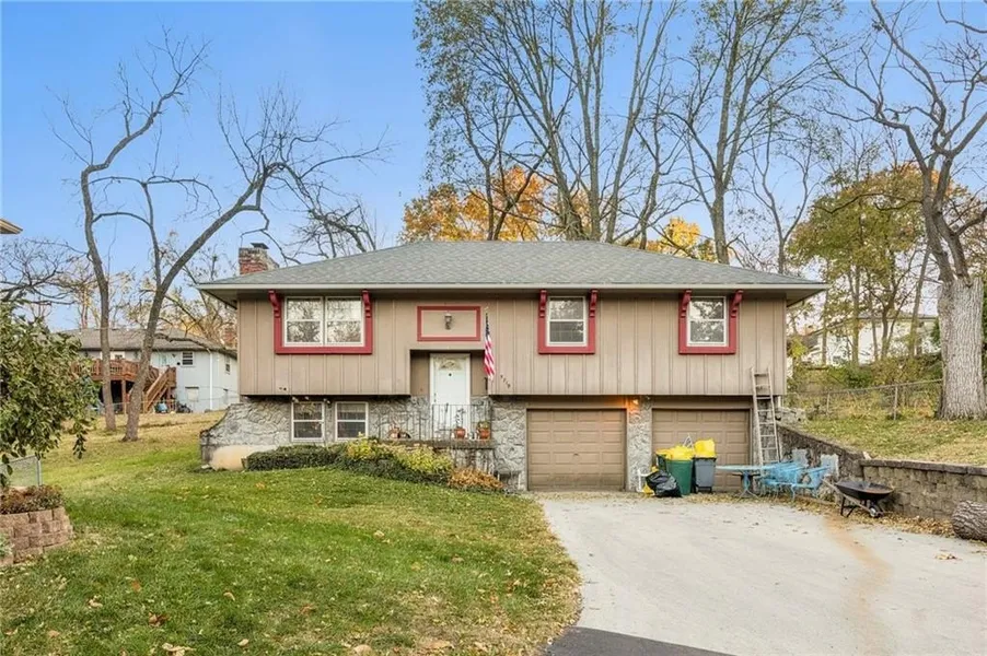 5719 Farley Street, Merriam, KS 66203 | MLS: 2587037 | Land.com