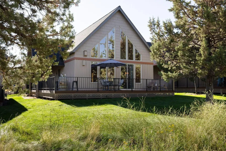 1471 Red Wing Loop, Redmond, OR 97756 | MLS: 220209624 | Land.com