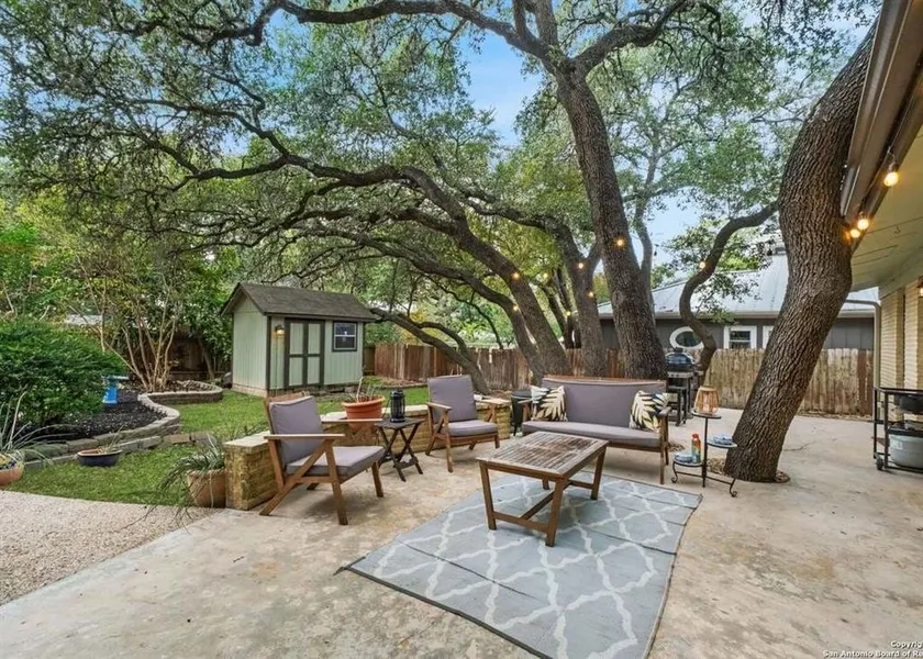 10922 Whispering Wind Street, San Antonio, TX 78230 | MLS: 21150783 ...